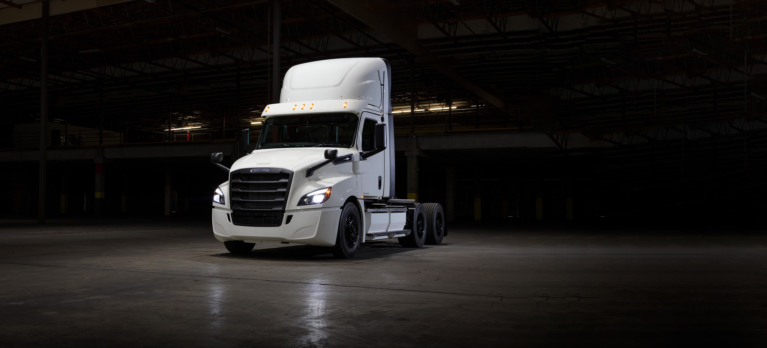 eCascadia | Fully Electric Commercial Semi Truck | Freightliner ...