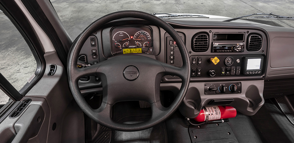 eM2 Electric Box Truck | Electric Delivery Truck | Freightliner ...